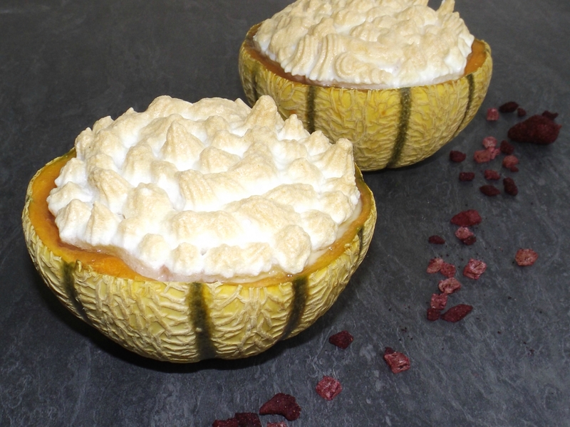 Gratin de fruits meringué en coque de melon | ça ne sent pas un peu le ...